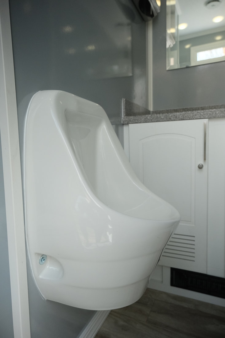 SUER™ – Luxury Portable Restrooms – Southern Utah Event Rentals